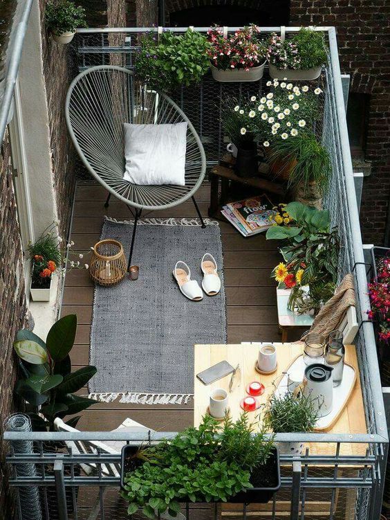 10 tiny, inspiring outdoor spaces we love | Comfort Works Blog & Sofa ...